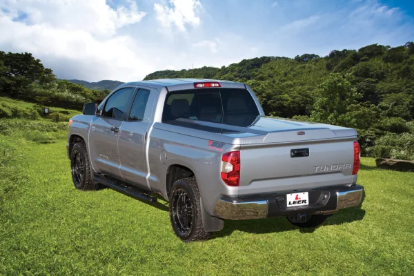 LEER 700 Deluxe Fiberglass Tonneau Cover - Truck'n America: Top Seller ...